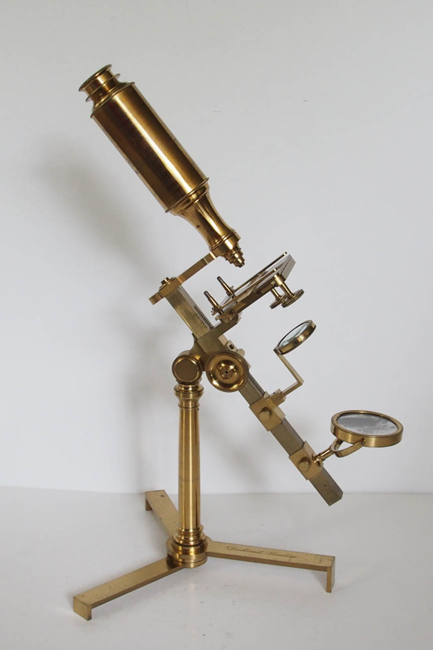 Microscope