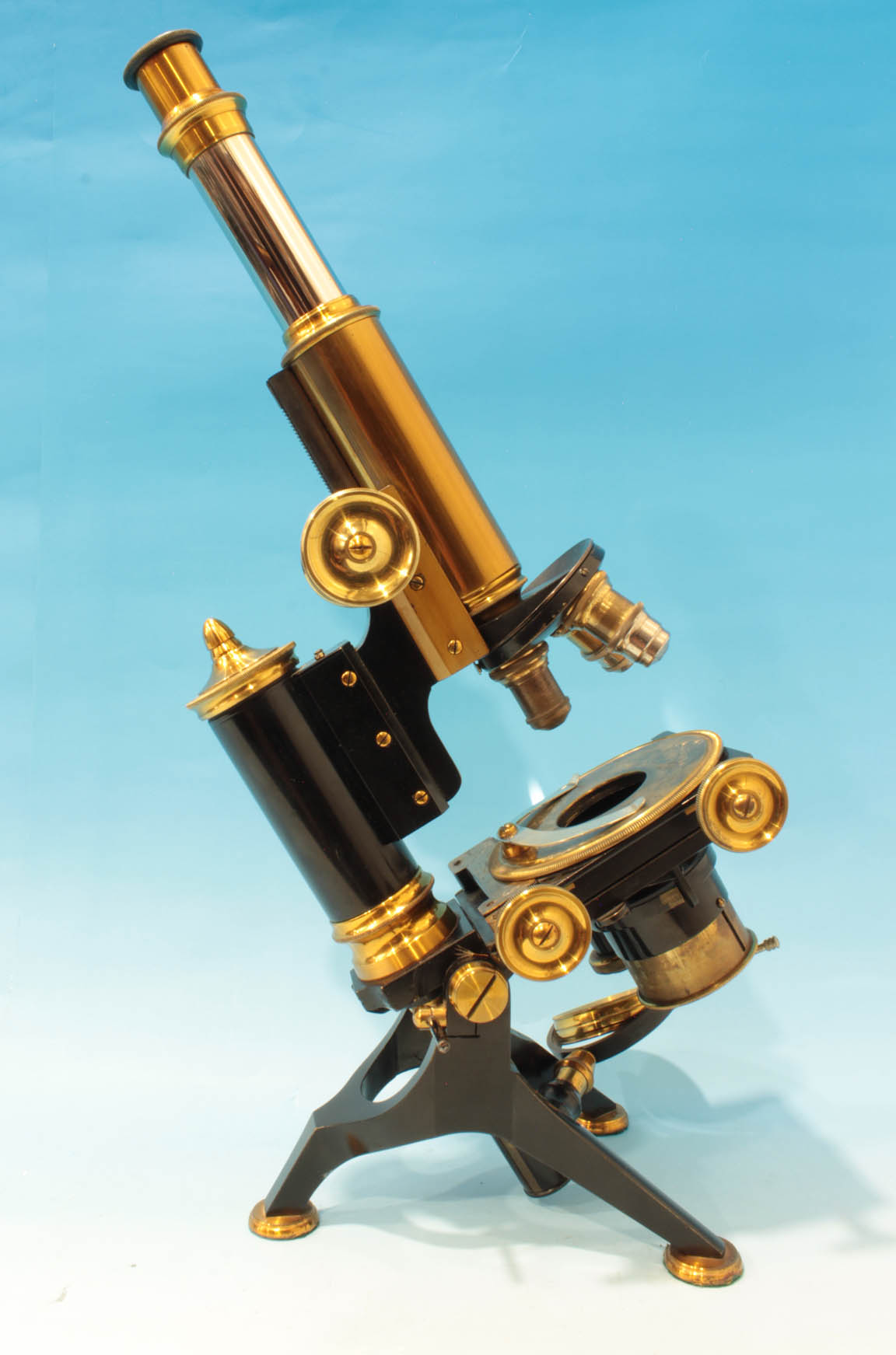 Compound Monocular German Microscope with English Foot
