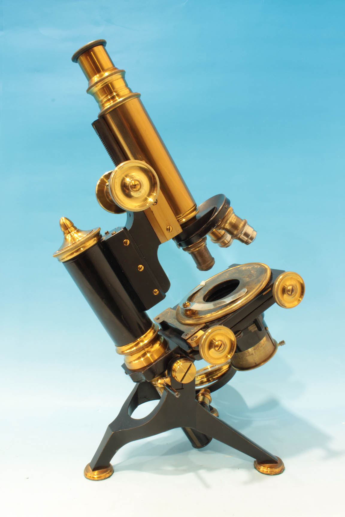 Compound Monocular German Microscope with English Foot